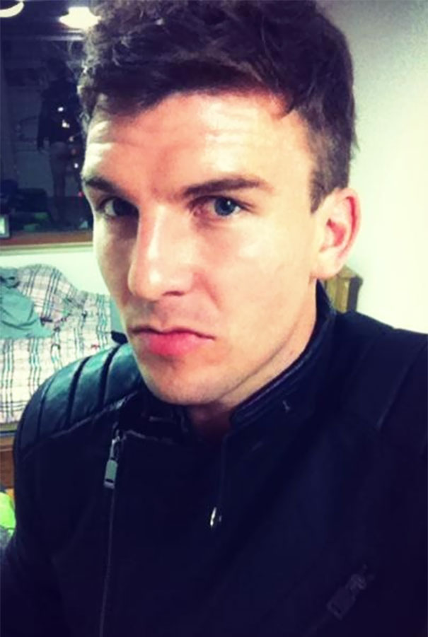 37 Embarrassing Selfie Fails By People Who Forgot To Check The ...