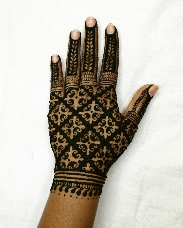 53 Modern Back Hand Mehndi Designs for Wedding, Engagement & Karwa ...