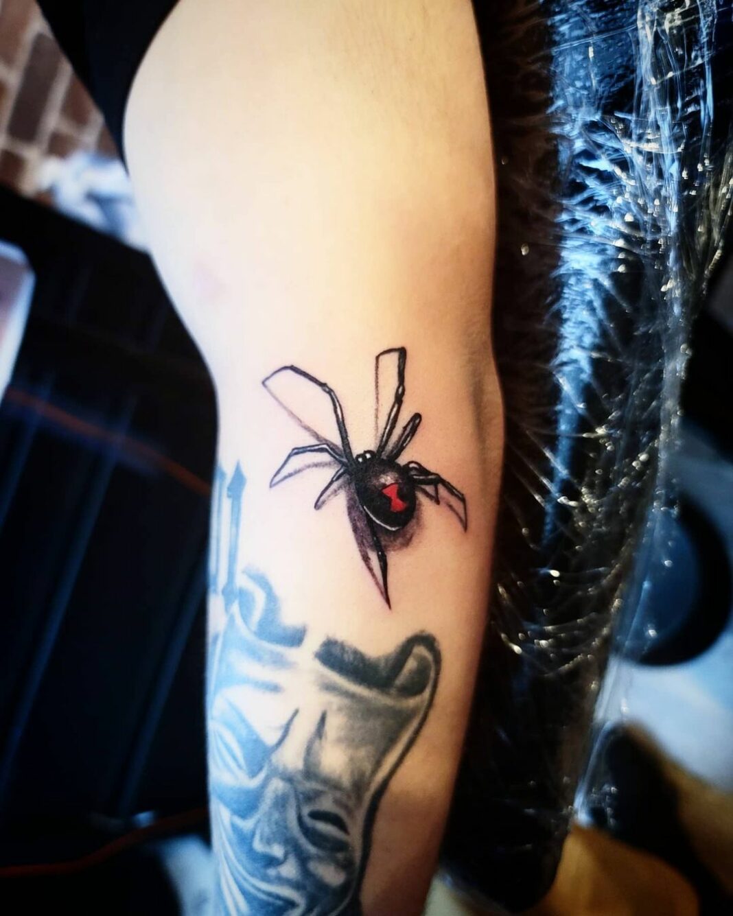 Amazing Black Widow Spider Tattoo Ideas & Meaning - ZestVine - 2025